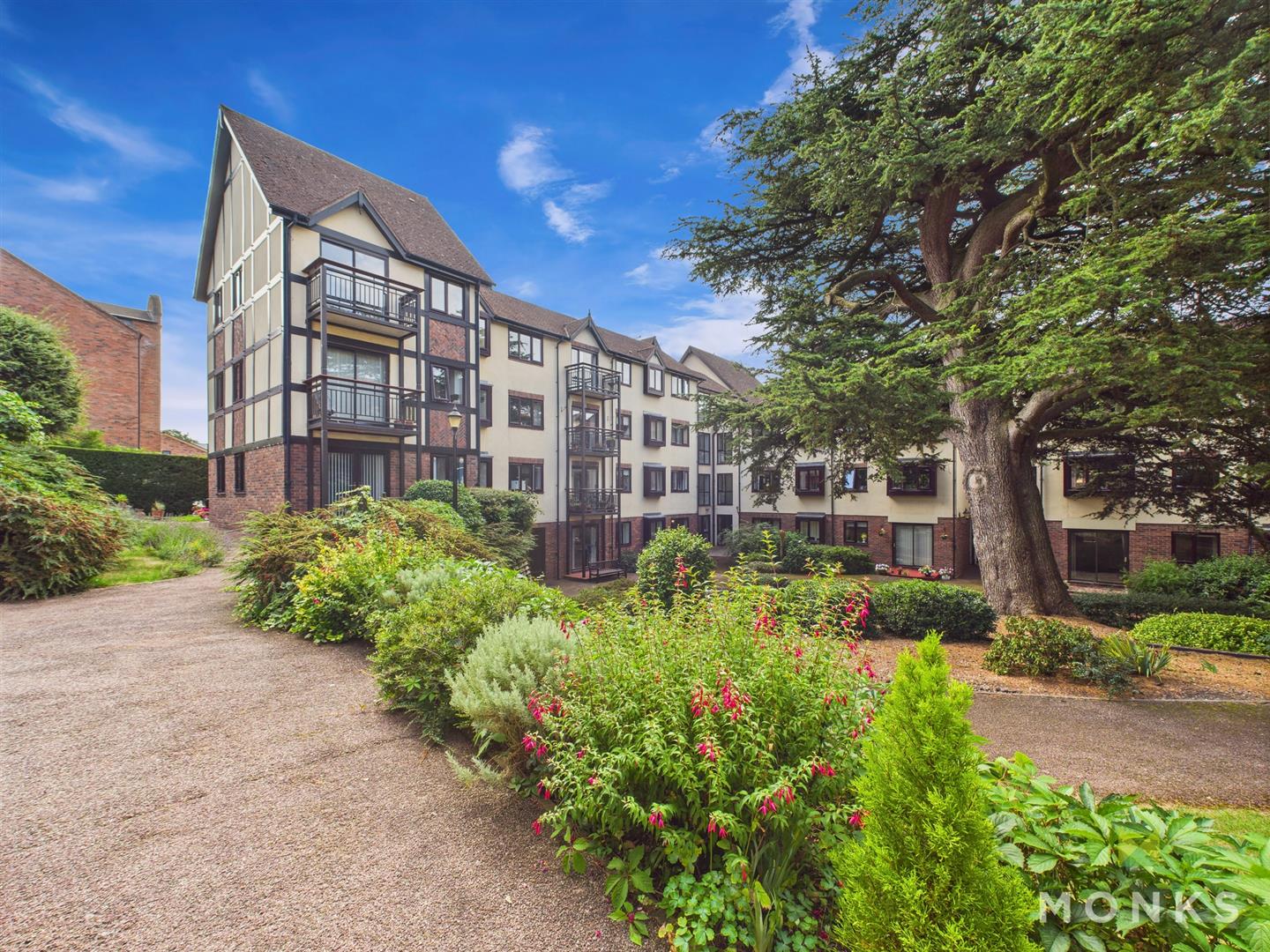 423, The Cedars Abbey Foregate, Shrewsbury, SY2 6BY For Sale | Monks ...