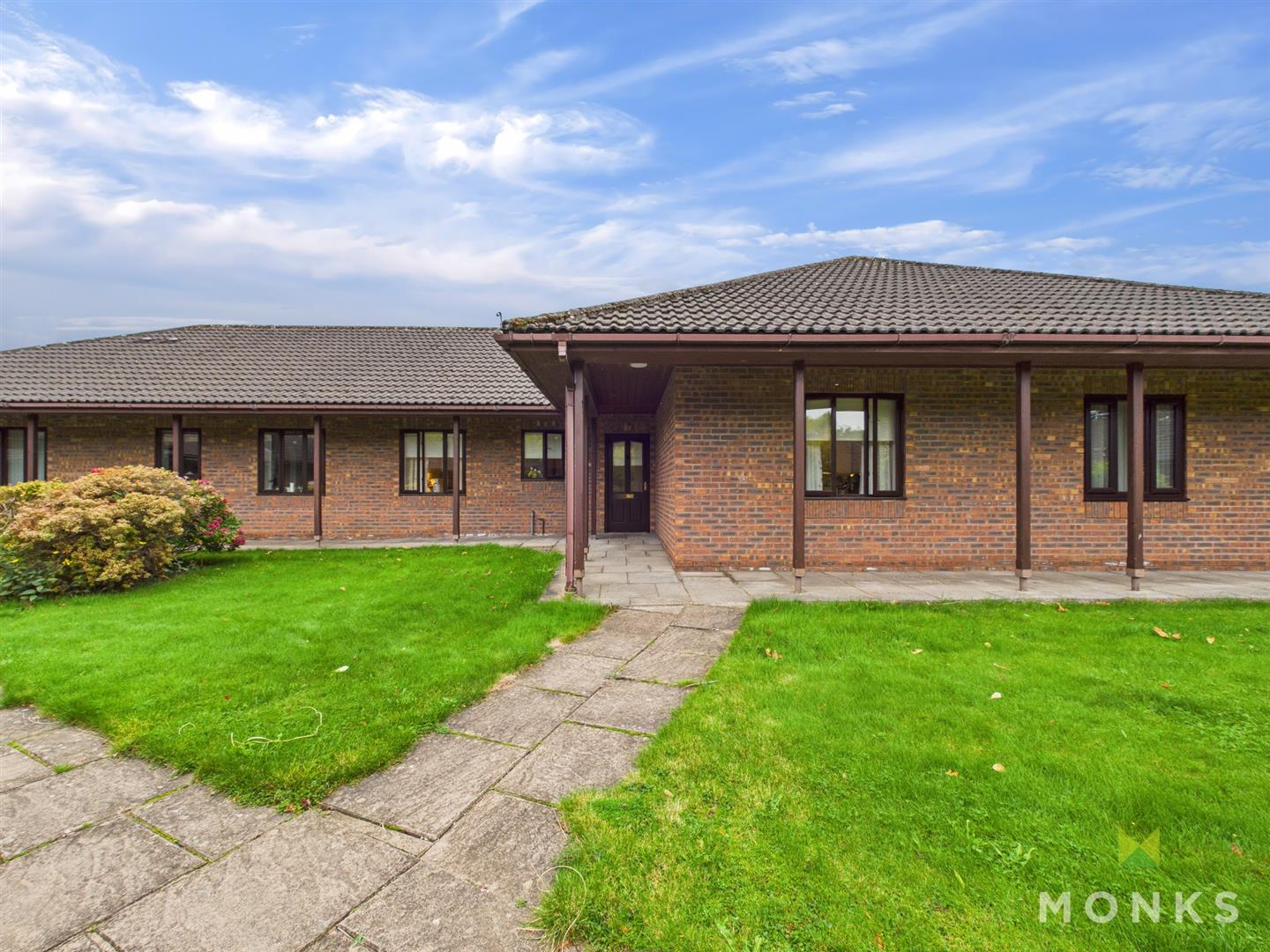 12a Meadowbrook Court Twmpath Lane, Oswestry, SY10 7HD SSTC | Monks ...
